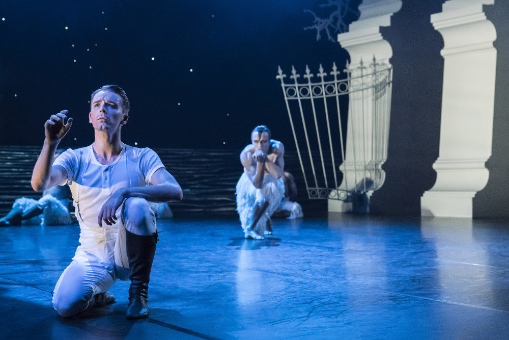 Matthew Bourne's Swan Lake, Sadler's Wells - vivid, enchanting